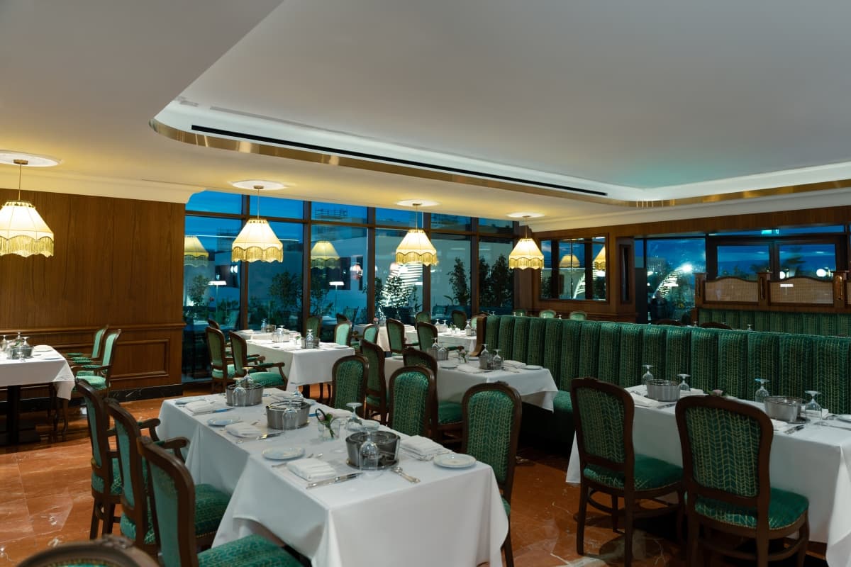 Entrecôte Café de Paris Arrives at St. Regis Al Mouj Muscat Resort ...